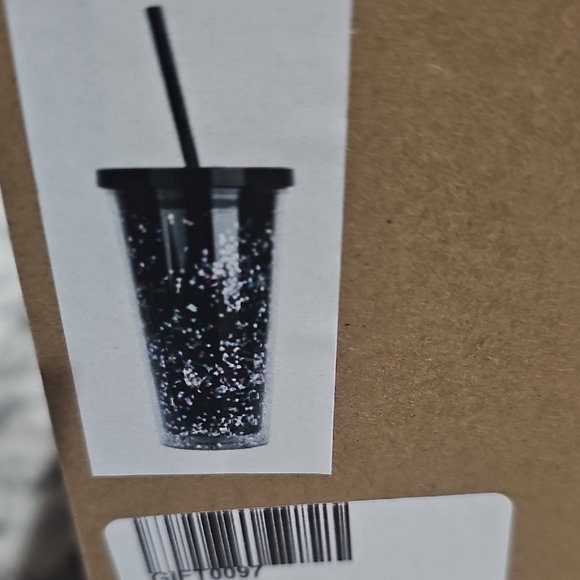 6 tumblers. brand new. | Other | Cardboard Shipping Boxes Set | Poshmark